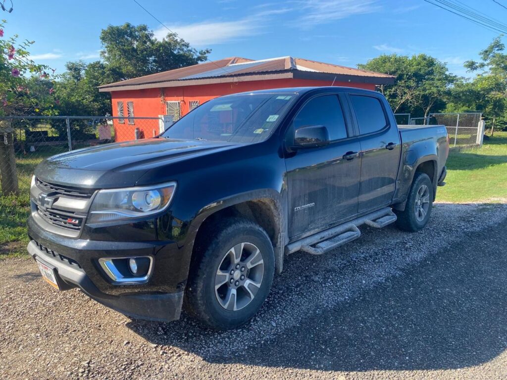 2018 Chevy Colorado z71 (Black) - Arnold Auctions